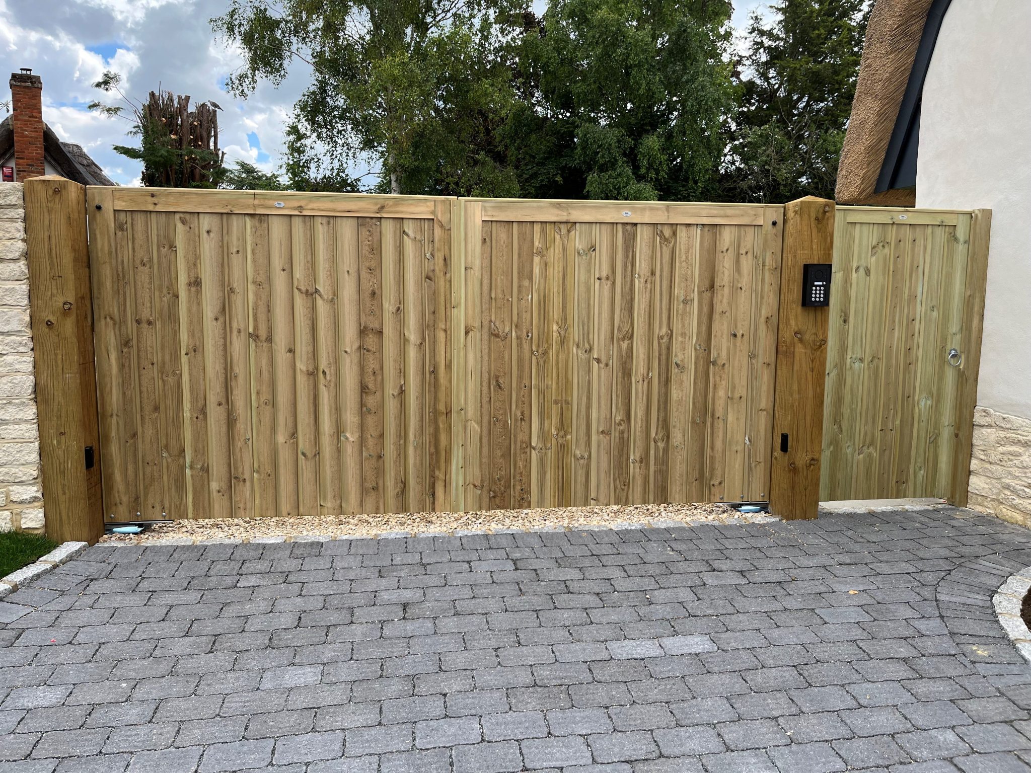 Timber Cover Strip Pack 2 metres - Wooden Gates for Bucks, Berks, Herts ...